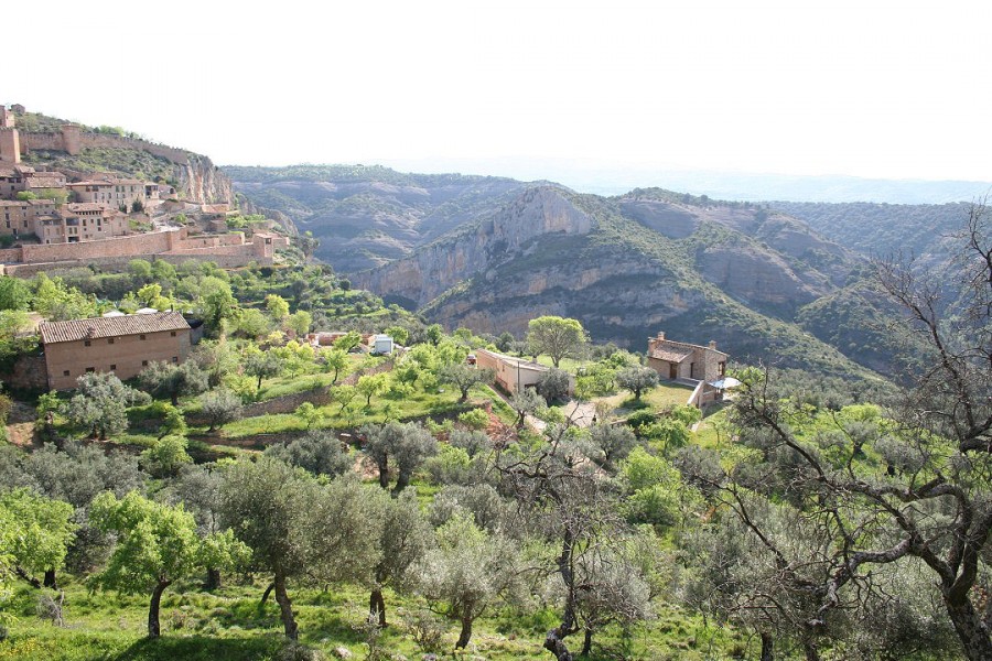 Paseo por las calles de Alquézar - Excursiones por Huesca